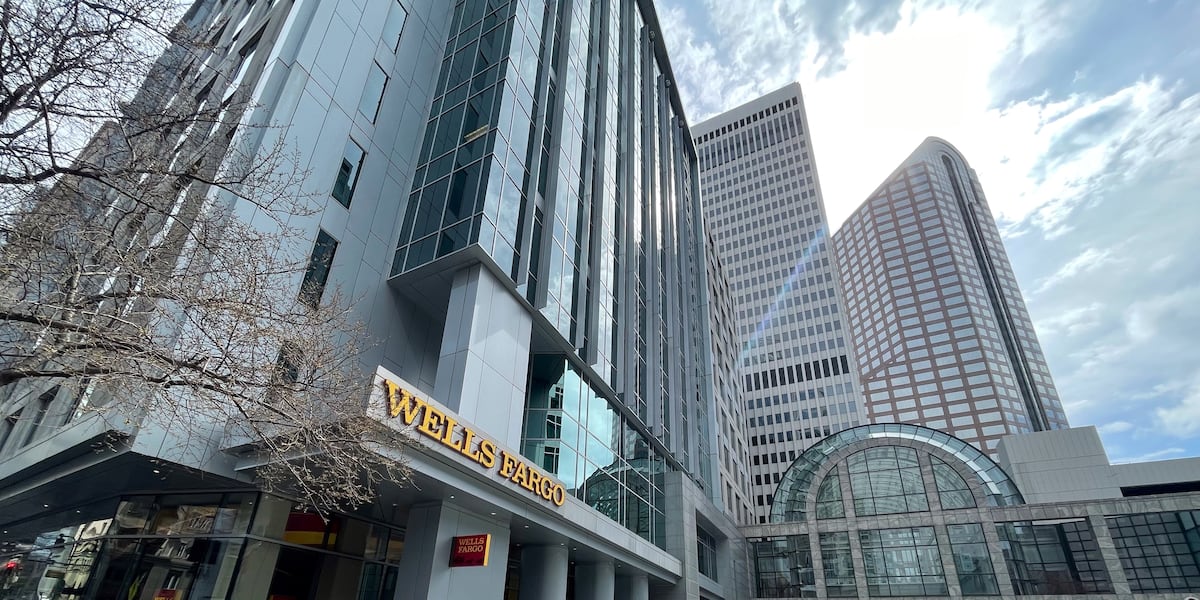 Wells Fargo workers moving into old Duke Energy building in Uptown ... Wells Fargo workers moving into old Duke Energy building in Uptown ...