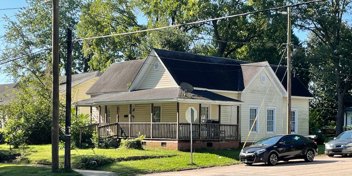Woman found dead in Salisbury home, homicide investigation underway Woman found dead in Salisbury home, homicide investigation underway